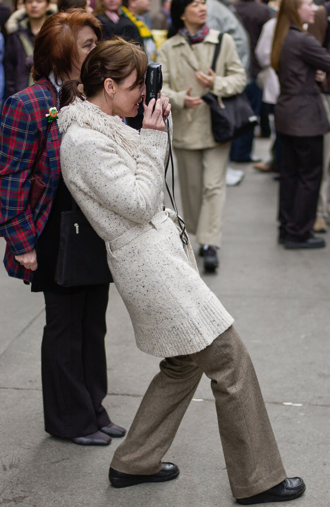 Standing Walking No 94 – Jay Maisel