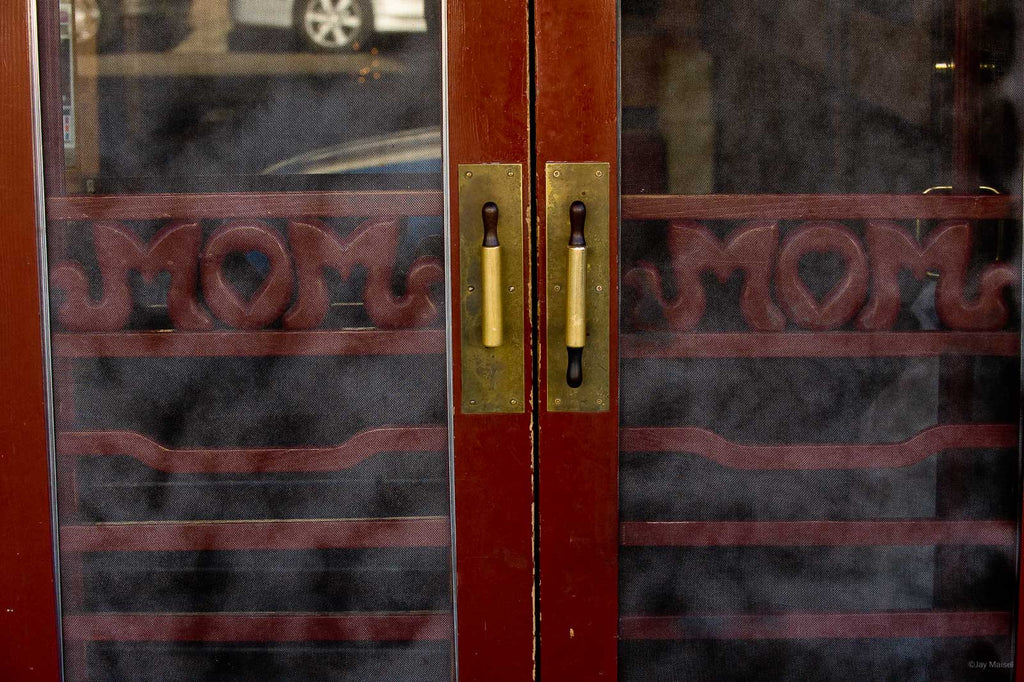 Storefronts No 8 – Jay Maisel