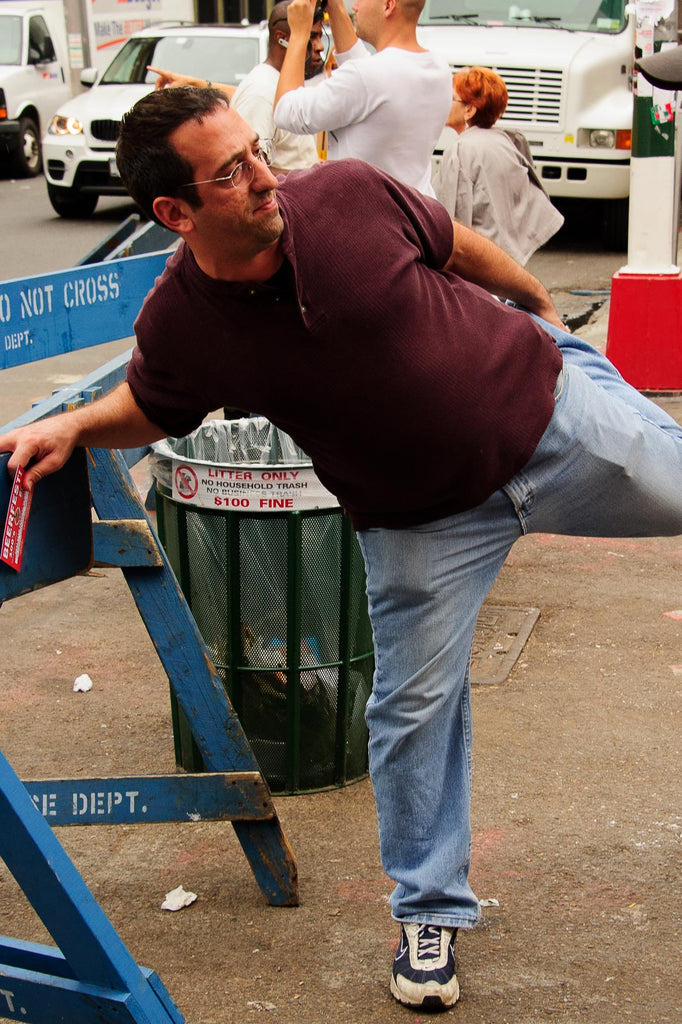 Standing Walking No 53 – Jay Maisel