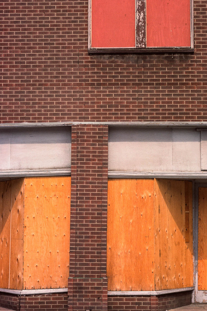 Facades No 80 – Jay Maisel