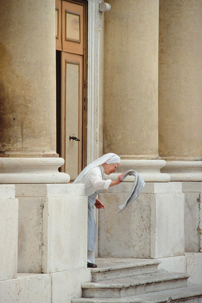 Workers No 83 Vicenza, Italy – Jay Maisel