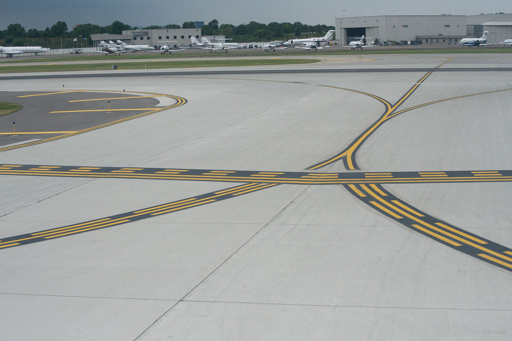 Airports Planes No 63 – Jay Maisel