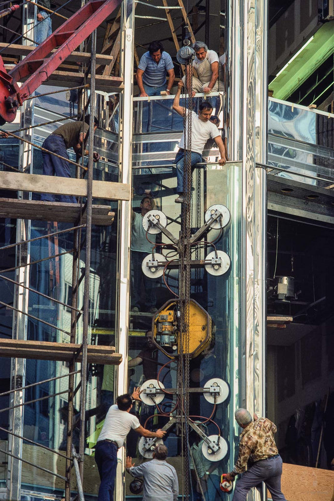 Windows No 31 – Jay Maisel