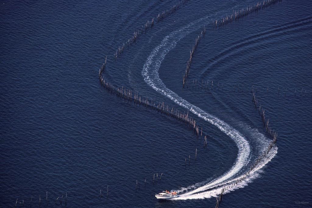Boat, Path and Wake, Aerial, France – Jay Maisel