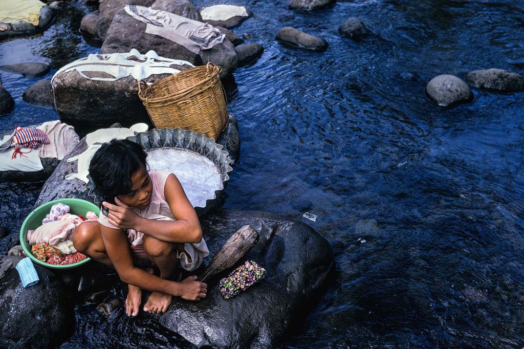 Girl Washing Clothes, Philippines – Jay Maisel