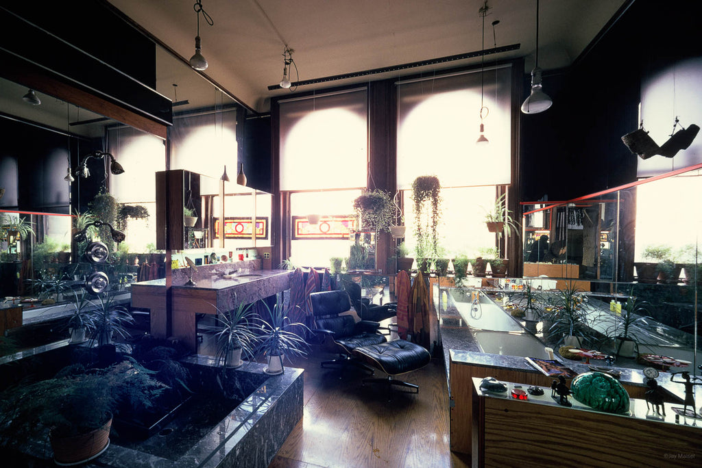 Bathroom – Jay Maisel