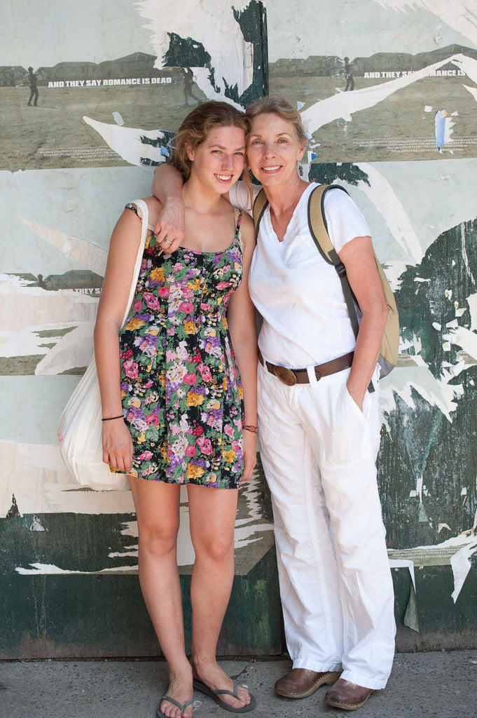 Amanda and L.A. Against Wall – Jay Maisel