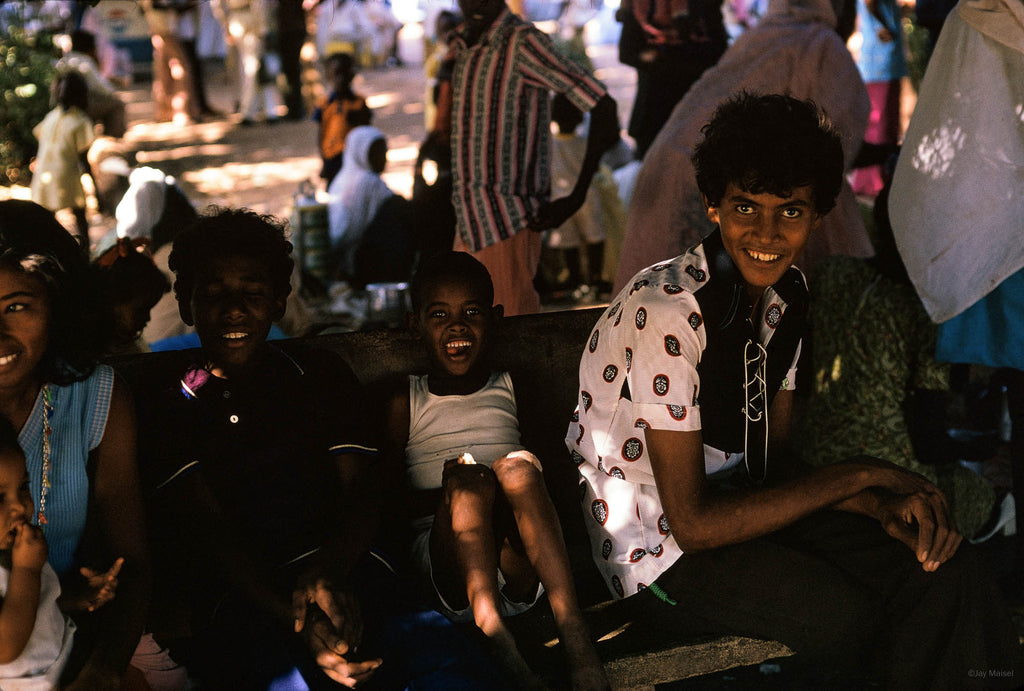 People on Bench, Khartoum – Jay Maisel